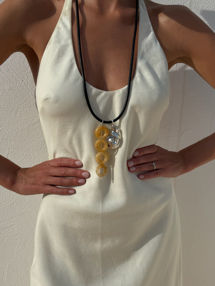 Tohen. Minimal, timeless, refined and versatile